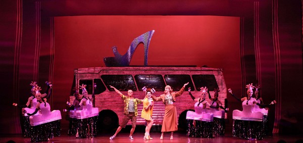 Reportage del musical Priscilla La regina del deserto