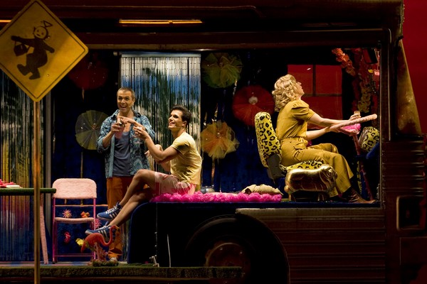 Reportage del musical Priscilla La regina del deserto